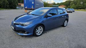 Zils Toyota Auris 2018 Klaipėda, ar dzinēja tilpumu 1.80 L un nobraukumu 158 tūkst. km par 10900 €, foto  vietnē AUTOMOTO.COM.LV
