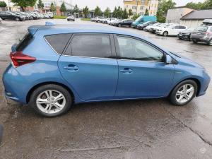 Blue Toyota Auris 2018 in Kaunas, with an engine capacity of 1.80 L and mileage of 130 thousand km for 12800 €, photo 7 on AUTOMOTO.COM.LV