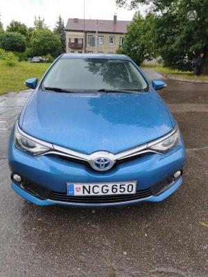 Blue Toyota Auris 2018 in Kaunas, with an engine capacity of 1.80 L and mileage of 130 thousand km for 12800 €, photo 9 on AUTOMOTO.COM.LV