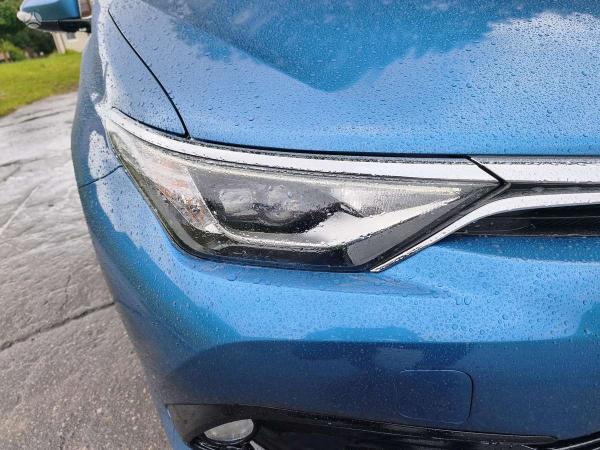 Blue Toyota Auris 2018 in Kaunas, with an engine capacity of 1.80 L and mileage of 130 thousand km for 12800 €, photo 9 on AUTOMOTO.COM.LV