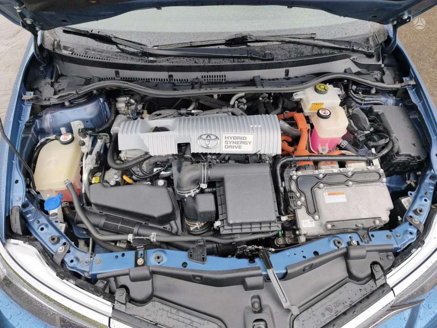 Blue Toyota Auris 2018 in Kaunas, with an engine capacity of 1.80 L and mileage of 130 thousand km for 12800 €, photo 23 on AUTOMOTO.COM.LV