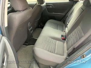 Blue Toyota Auris 2018 in Tallinn, with an engine capacity of 1.80 L and mileage of 128 thousand km for 8999 €, photo 4 on AUTOMOTO.COM.LV