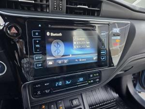 Blue Toyota Auris 2018 in Vilnius, with an engine capacity of 1.80 L and mileage of 200 thousand km for 10700 €, photo 26 on AUTOMOTO.COM.LV