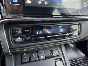 Blue Toyota Auris 2018 in Vilnius, with an engine capacity of 1.80 L and mileage of 200 thousand km for 10700 €, photo 27 on AUTOMOTO.COM.LV