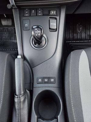 Blue Toyota Auris 2018 in Vilnius, with an engine capacity of 1.80 L and mileage of 200 thousand km for 10700 €, photo 28 on AUTOMOTO.COM.LV