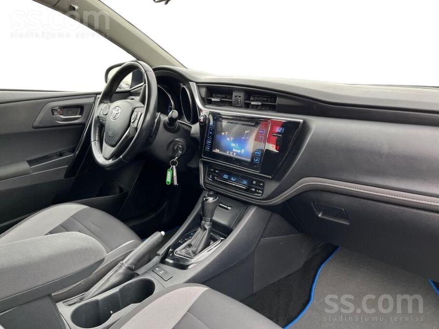 Zils Toyota Auris 2018 Rīga, ar dzinēja tilpumu 1.60 L un nobraukumu 235 tūkst. km par 8990 €, foto 7 vietnē AUTOMOTO.COM.LV