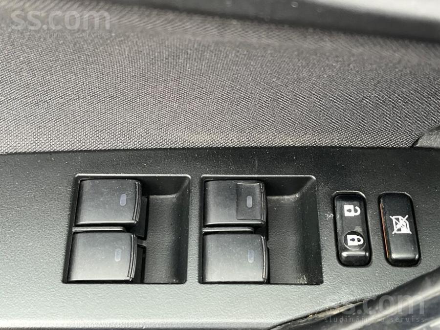 Zils Toyota Auris 2018 Rīga, ar dzinēja tilpumu 1.60 L un nobraukumu 235 tūkst. km par 8990 €, foto 21 vietnē AUTOMOTO.COM.LV