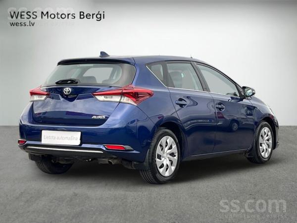 Zils Toyota Auris 2018 Rīga, ar dzinēja tilpumu 1.60 L un nobraukumu 235 tūkst. km par 8990 €, foto 3 vietnē AUTOMOTO.COM.LV