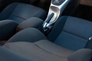 Blue Toyota Auris 2010 in Riga, with an engine capacity of 1.80 L and mileage of 243 thousand km for 5495 €, photo 23 on AUTOMOTO.COM.LV