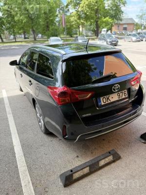 Zils Toyota Auris 2013 Ogre, ar dzinēja tilpumu 1.80 L un nobraukumu 251 tūkst. km par 8400 €, foto 9 vietnē AUTOMOTO.COM.LV