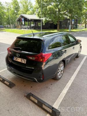 Zils Toyota Auris 2013 Ogre, ar dzinēja tilpumu 1.80 L un nobraukumu 251 tūkst. km par 8400 €, foto 11 vietnē AUTOMOTO.COM.LV