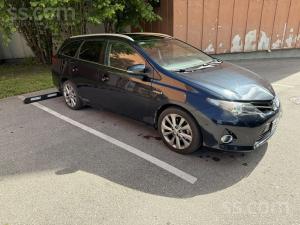 Zils Toyota Auris 2013 Ogre, ar dzinēja tilpumu 1.80 L un nobraukumu 251 tūkst. km par 8400 €, foto 13 vietnē AUTOMOTO.COM.LV
