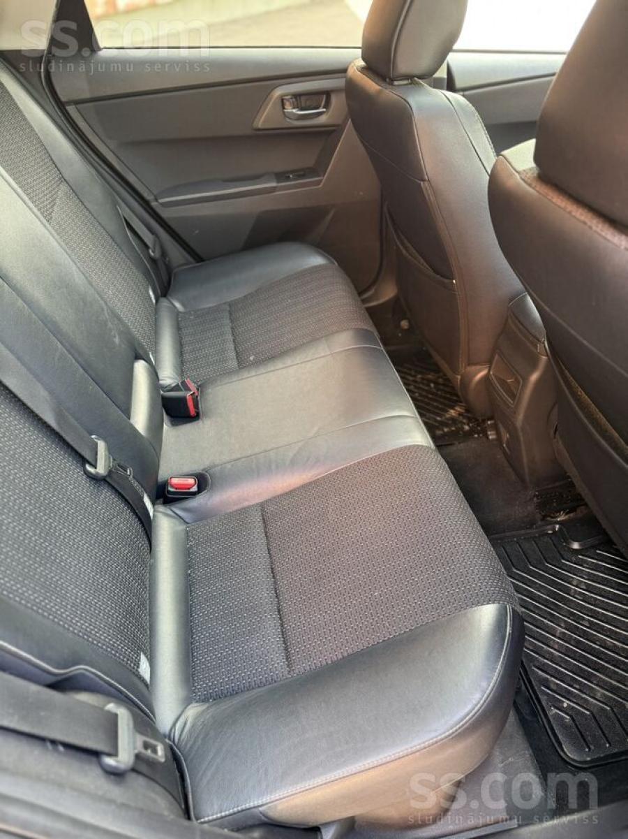 Zils Toyota Auris 2013 Ogre, ar dzinēja tilpumu 1.80 L un nobraukumu 251 tūkst. km par 8400 €, foto 22 vietnē AUTOMOTO.COM.LV