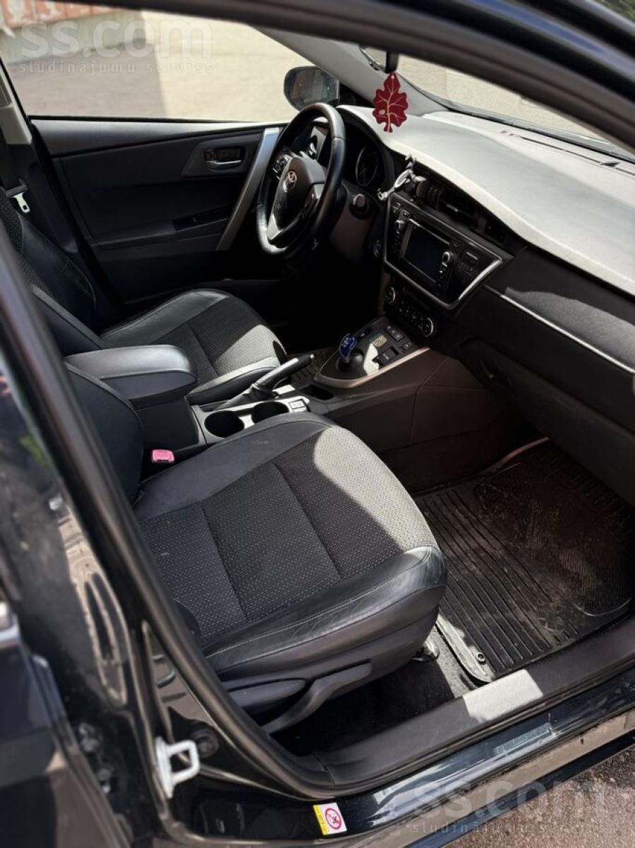 Zils Toyota Auris 2013 Ogre, ar dzinēja tilpumu 1.80 L un nobraukumu 251 tūkst. km par 8400 €, foto 23 vietnē AUTOMOTO.COM.LV