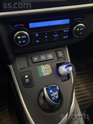 Zils Toyota Auris 2013 Ogre, ar dzinēja tilpumu 1.80 L un nobraukumu 251 tūkst. km par 8400 €, foto 29 vietnē AUTOMOTO.COM.LV