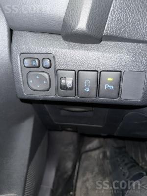 Zils Toyota Auris 2013 Ogre, ar dzinēja tilpumu 1.80 L un nobraukumu 251 tūkst. km par 8400 €, foto 30 vietnē AUTOMOTO.COM.LV