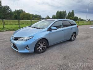 Zils Toyota Auris 2013 Rīga, ar dzinēja tilpumu 2.00 L un nobraukumu 190 tūkst. km par 3600 €, foto 4 vietnē AUTOMOTO.COM.LV
