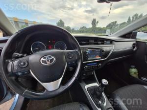 Zils Toyota Auris 2013 Rīga, ar dzinēja tilpumu 2.00 L un nobraukumu 190 tūkst. km par 3600 €, foto 5 vietnē AUTOMOTO.COM.LV