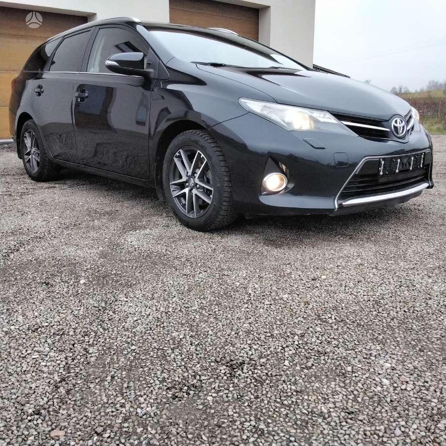 Blue Toyota Auris 2014 in Alytus, with an engine capacity of 1.60 L and mileage of 187 thousand km for 7800 €, photo 5 on AUTOMOTO.COM.LV