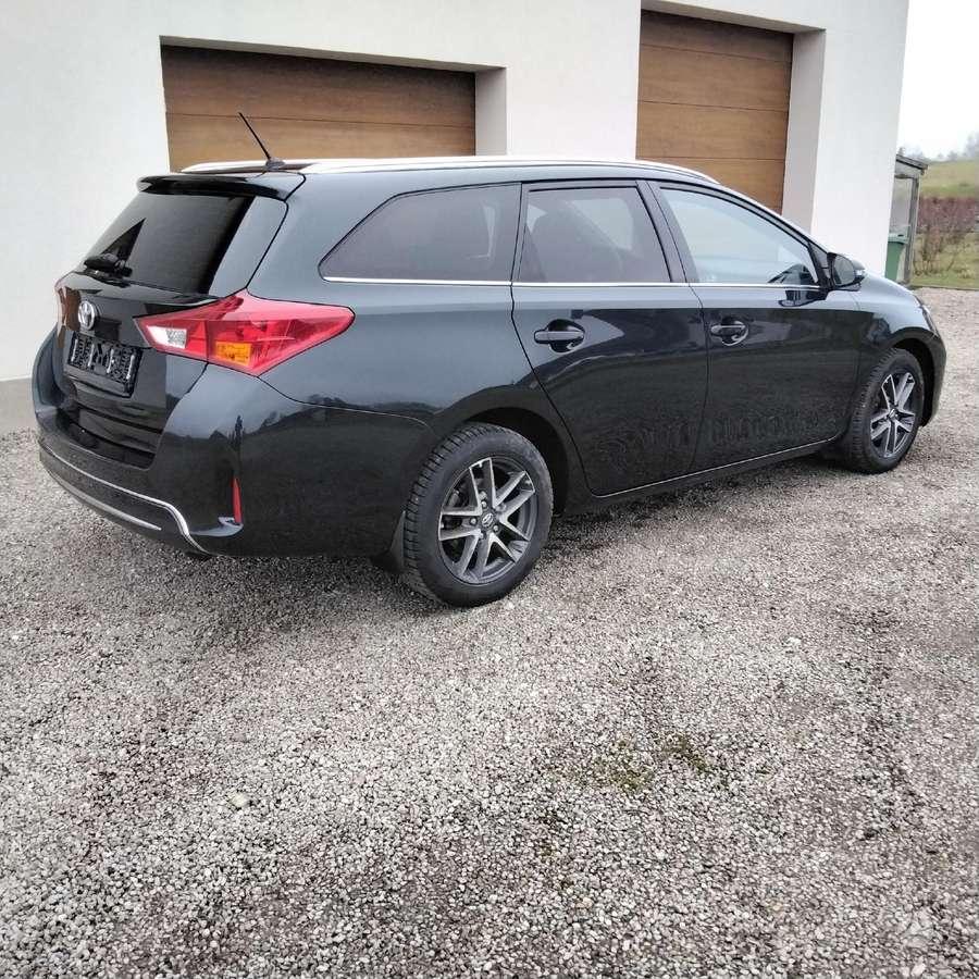Blue Toyota Auris 2014 in Alytus, with an engine capacity of 1.60 L and mileage of 187 thousand km for 7800 €, photo 11 on AUTOMOTO.COM.LV