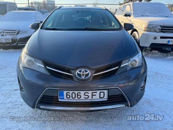 Zils Toyota Auris 2014 Tallina, ar dzinēja tilpumu 1.80 L un nobraukumu 312 tūkst. km par 7500 €, foto 2 vietnē AUTOMOTO.COM.LV