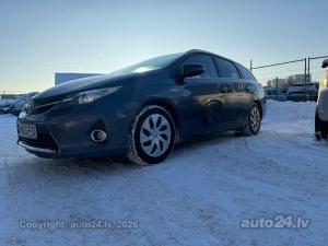 Zils Toyota Auris 2014 Tallina, ar dzinēja tilpumu 1.80 L un nobraukumu 312 tūkst. km par 7500 €, foto 3 vietnē AUTOMOTO.COM.LV