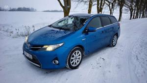 Zils Toyota Auris 2014 Kauņa, ar dzinēja tilpumu 1.80 L un nobraukumu 199 tūkst. km par 9200 €, foto 2 vietnē AUTOMOTO.COM.LV