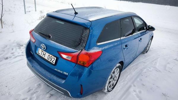 Zils Toyota Auris 2014 Kauņa, ar dzinēja tilpumu 1.80 L un nobraukumu 199 tūkst. km par 9200 €, foto 6 vietnē AUTOMOTO.COM.LV