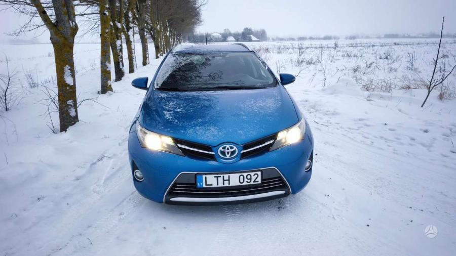 Zils Toyota Auris 2014 Kauņa, ar dzinēja tilpumu 1.80 L un nobraukumu 199 tūkst. km par 9200 €, foto 7 vietnē AUTOMOTO.COM.LV