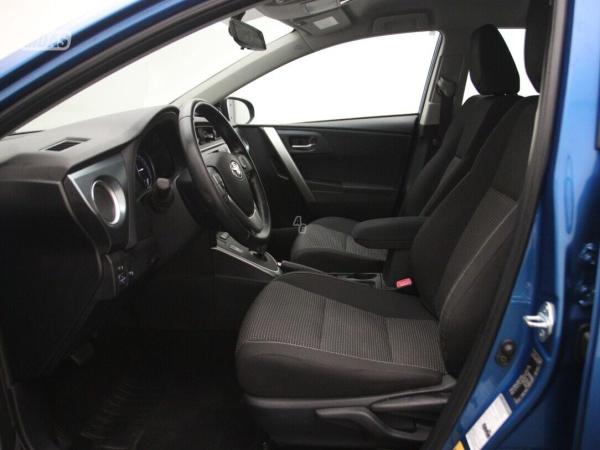 Blue Toyota Auris 2014 in Vilnius, with an engine capacity of 1.80 L and mileage of 230 thousand km for 9499 €, photo 4 on AUTOMOTO.COM.LV