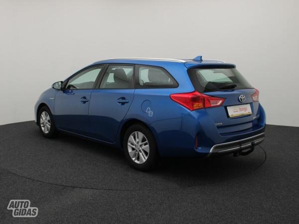 Blue Toyota Auris 2014 in Vilnius, with an engine capacity of 1.80 L and mileage of 230 thousand km for 9499 €, photo 7 on AUTOMOTO.COM.LV