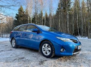 Blue Toyota Auris 2014 in Tallinn, with an engine capacity of 1.80 L and mileage of 174 thousand km for 9500 €, photo 4 on AUTOMOTO.COM.LV
