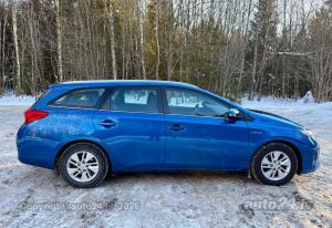 Blue Toyota Auris 2014 in Tallinn, with an engine capacity of 1.80 L and mileage of 174 thousand km for 9500 €, photo 5 on AUTOMOTO.COM.LV