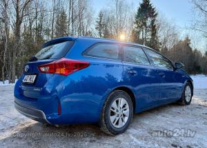 Blue Toyota Auris 2014 in Tallinn, with an engine capacity of 1.80 L and mileage of 174 thousand km for 9500 €, photo 6 on AUTOMOTO.COM.LV