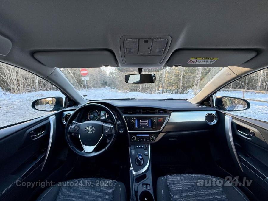 Blue Toyota Auris 2014 in Tallinn, with an engine capacity of 1.80 L and mileage of 174 thousand km for 9500 €, photo 13 on AUTOMOTO.COM.LV