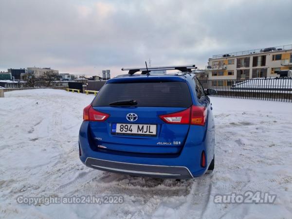 Blue Toyota Auris 2014 in Tallinn, with an engine capacity of 1.80 L and mileage of 195 thousand km for 8900 €, photo 4 on AUTOMOTO.COM.LV
