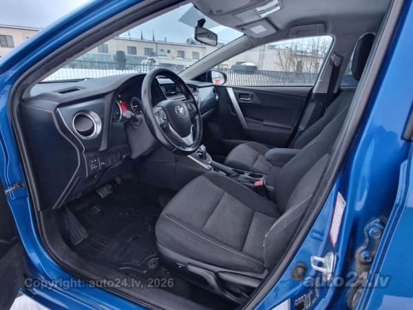 Blue Toyota Auris 2014 in Tallinn, with an engine capacity of 1.80 L and mileage of 195 thousand km for 8900 €, photo 7 on AUTOMOTO.COM.LV
