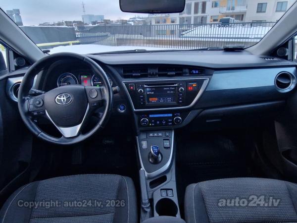 Blue Toyota Auris 2014 in Tallinn, with an engine capacity of 1.80 L and mileage of 195 thousand km for 8900 €, photo 8 on AUTOMOTO.COM.LV
