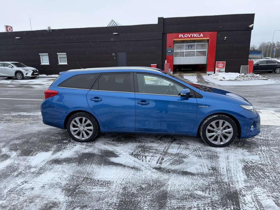 Zils Toyota Auris 2014 Viļņa, ar dzinēja tilpumu 1.80 L un nobraukumu 249 tūkst. km par 7950 €, foto 5 vietnē AUTOMOTO.COM.LV
