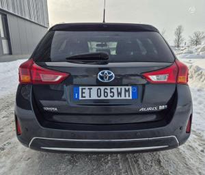 Blue Toyota Auris 2014 in Panevezys, with an engine capacity of 1.80 L and mileage of 248 thousand km for 7499 €, photo 4 on AUTOMOTO.COM.LV