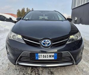 Blue Toyota Auris 2014 in Panevezys, with an engine capacity of 1.80 L and mileage of 248 thousand km for 7499 €, photo 8 on AUTOMOTO.COM.LV