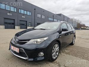 Zils Toyota Auris 2014 Rīga, ar dzinēja tilpumu 1.80 L un nobraukumu 285 tūkst. km par 5990 €, foto 3 vietnē AUTOMOTO.COM.LV