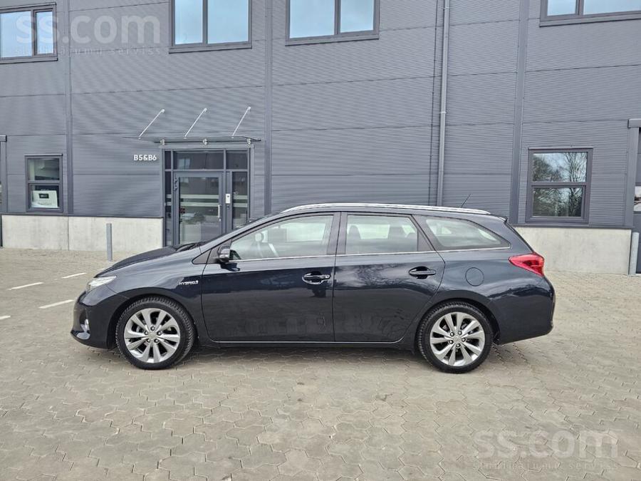 Zils Toyota Auris 2014 Rīga, ar dzinēja tilpumu 1.80 L un nobraukumu 285 tūkst. km par 5990 €, foto 4 vietnē AUTOMOTO.COM.LV