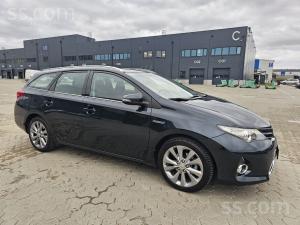 Zils Toyota Auris 2014 Rīga, ar dzinēja tilpumu 1.80 L un nobraukumu 285 tūkst. km par 5990 €, foto 9 vietnē AUTOMOTO.COM.LV
