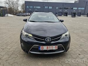 Zils Toyota Auris 2014 Rīga, ar dzinēja tilpumu 1.80 L un nobraukumu 285 tūkst. km par 5990 €, foto 13 vietnē AUTOMOTO.COM.LV