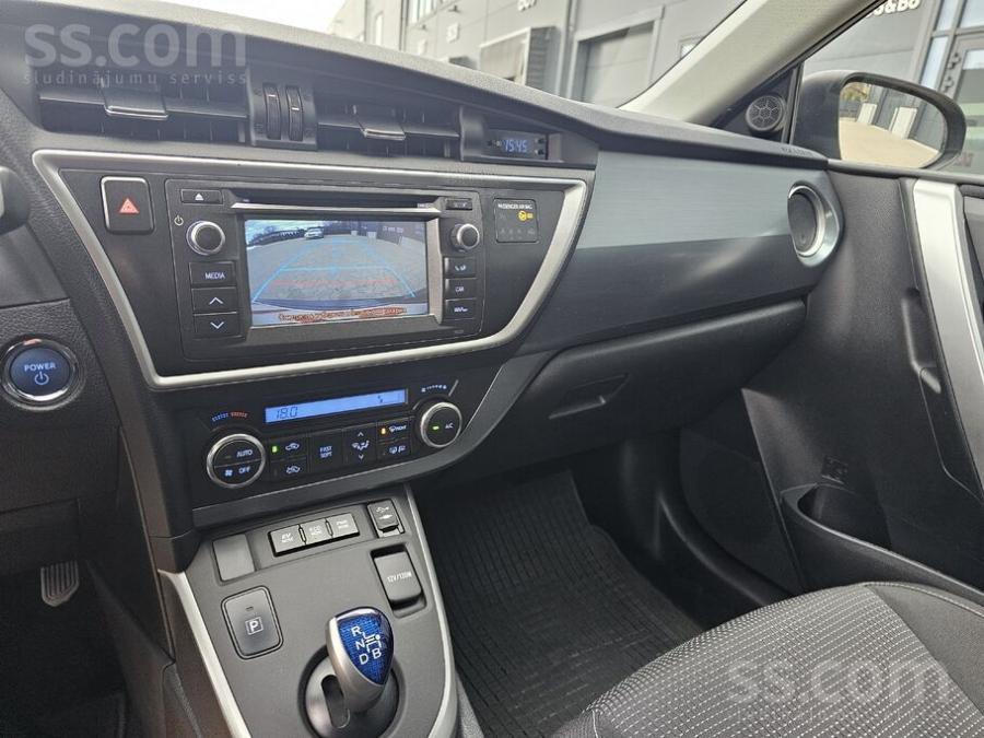 Zils Toyota Auris 2014 Rīga, ar dzinēja tilpumu 1.80 L un nobraukumu 285 tūkst. km par 5990 €, foto 17 vietnē AUTOMOTO.COM.LV