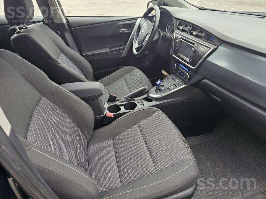 Zils Toyota Auris 2014 Rīga, ar dzinēja tilpumu 1.80 L un nobraukumu 285 tūkst. km par 5990 €, foto 20 vietnē AUTOMOTO.COM.LV