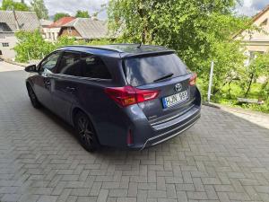 Blue Toyota Auris 2014 in Vilnius, with an engine capacity of 1.80 L and mileage of 248 thousand km for 7700 €, photo  on AUTOMOTO.COM.LV