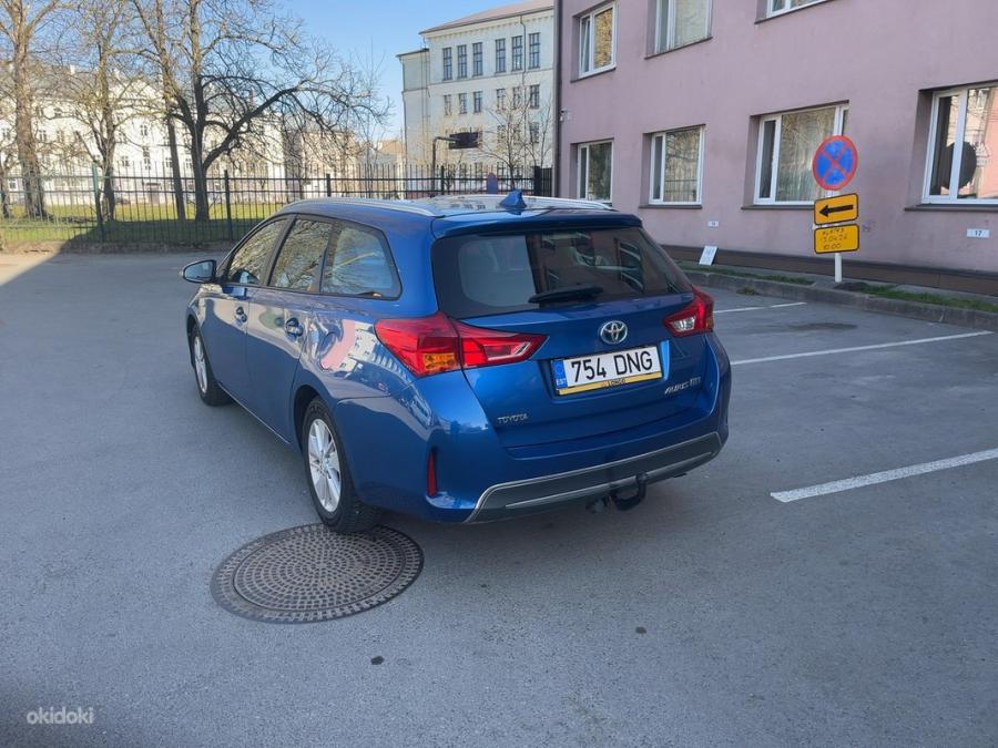 Zils Toyota Auris 2014 Tallina, ar dzinēja tilpumu 0.00 L un nobraukumu 230 tūkst. km par 13000 €, foto 15 vietnē AUTOMOTO.COM.LV