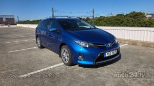 Blue Toyota Auris 2014 in Tallinn, with an engine capacity of 1.60 L and mileage of 234 thousand km for 5990 €, photo 3 on AUTOMOTO.COM.LV